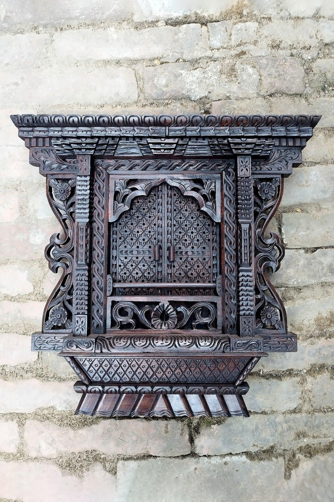 Traditional Newari Handcrafted Wooden Kumari Window – Vajracrafts