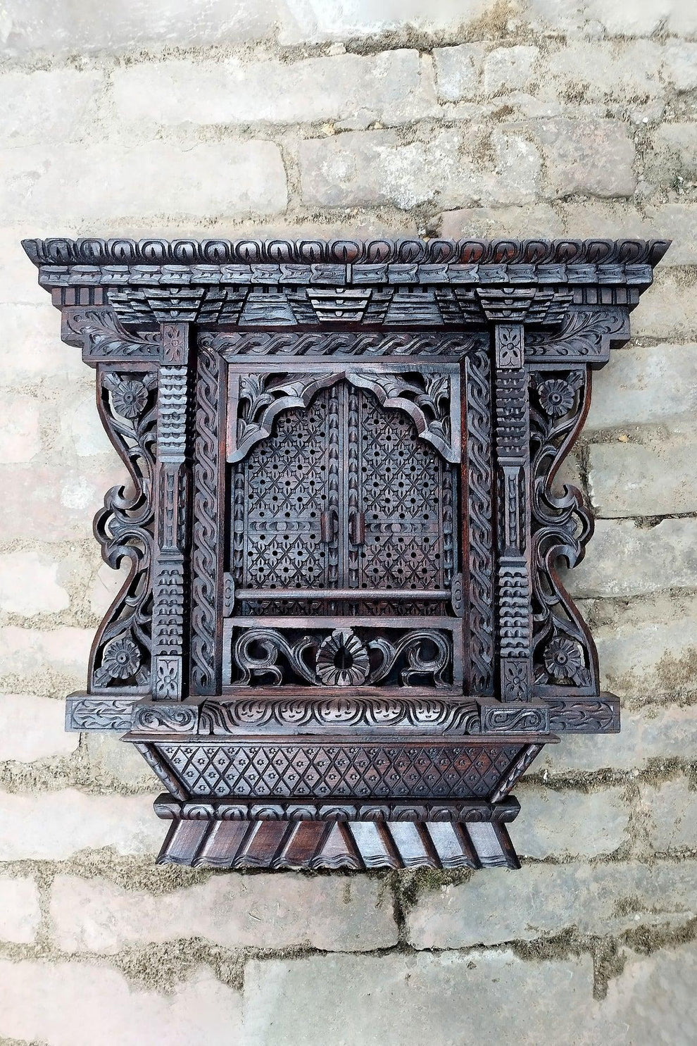 Traditional Newari Handcrafted Wooden Kumari Window – Vajracrafts