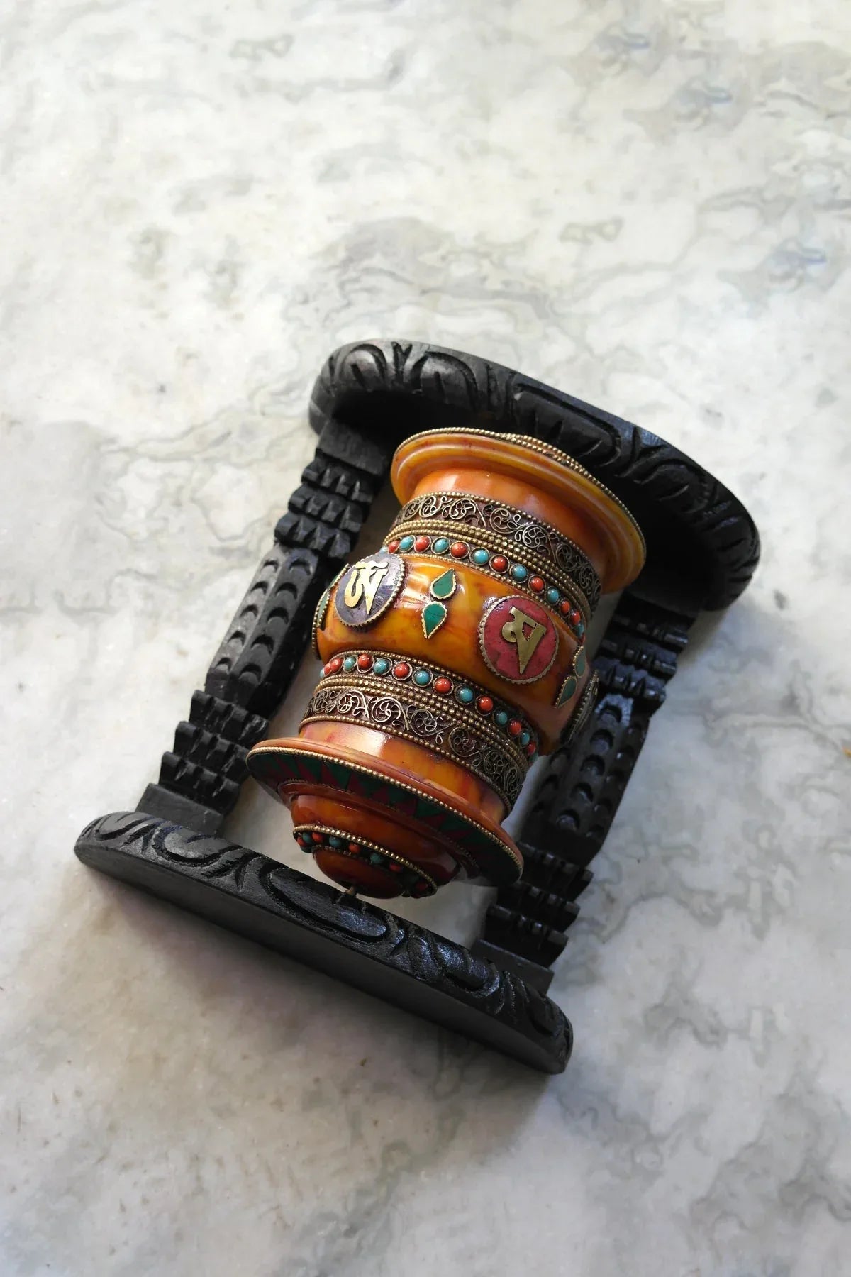 Om Mane peme hum on Gemstone in Prayer Wheel with black frame | Vajrac ...
