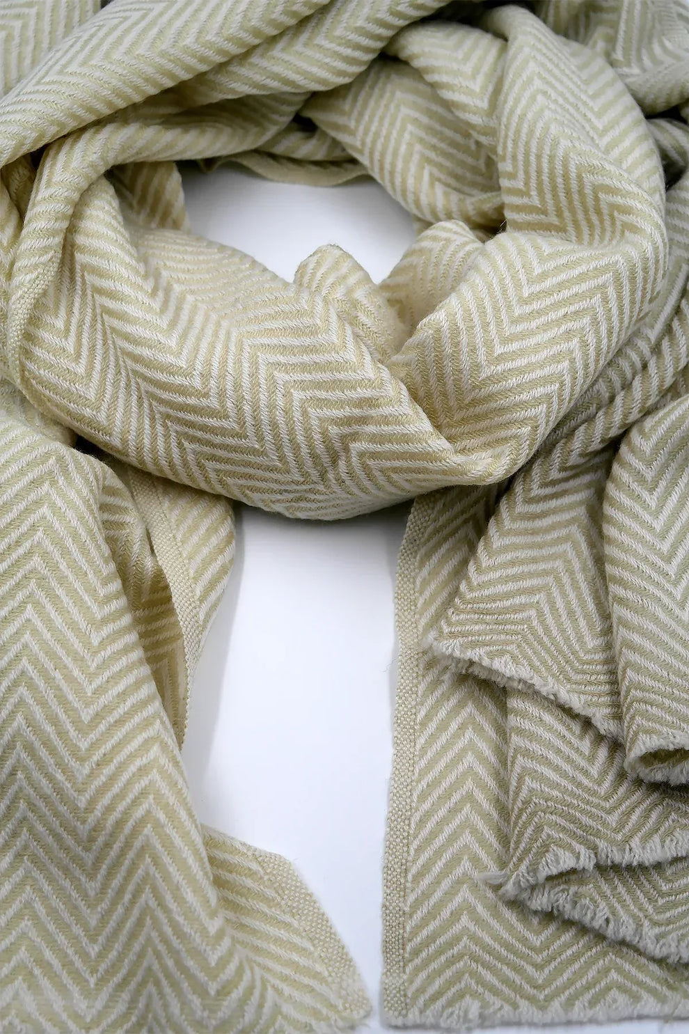 Elegant Herringbone Pattern Pashmina Shawl | Vajracrafts